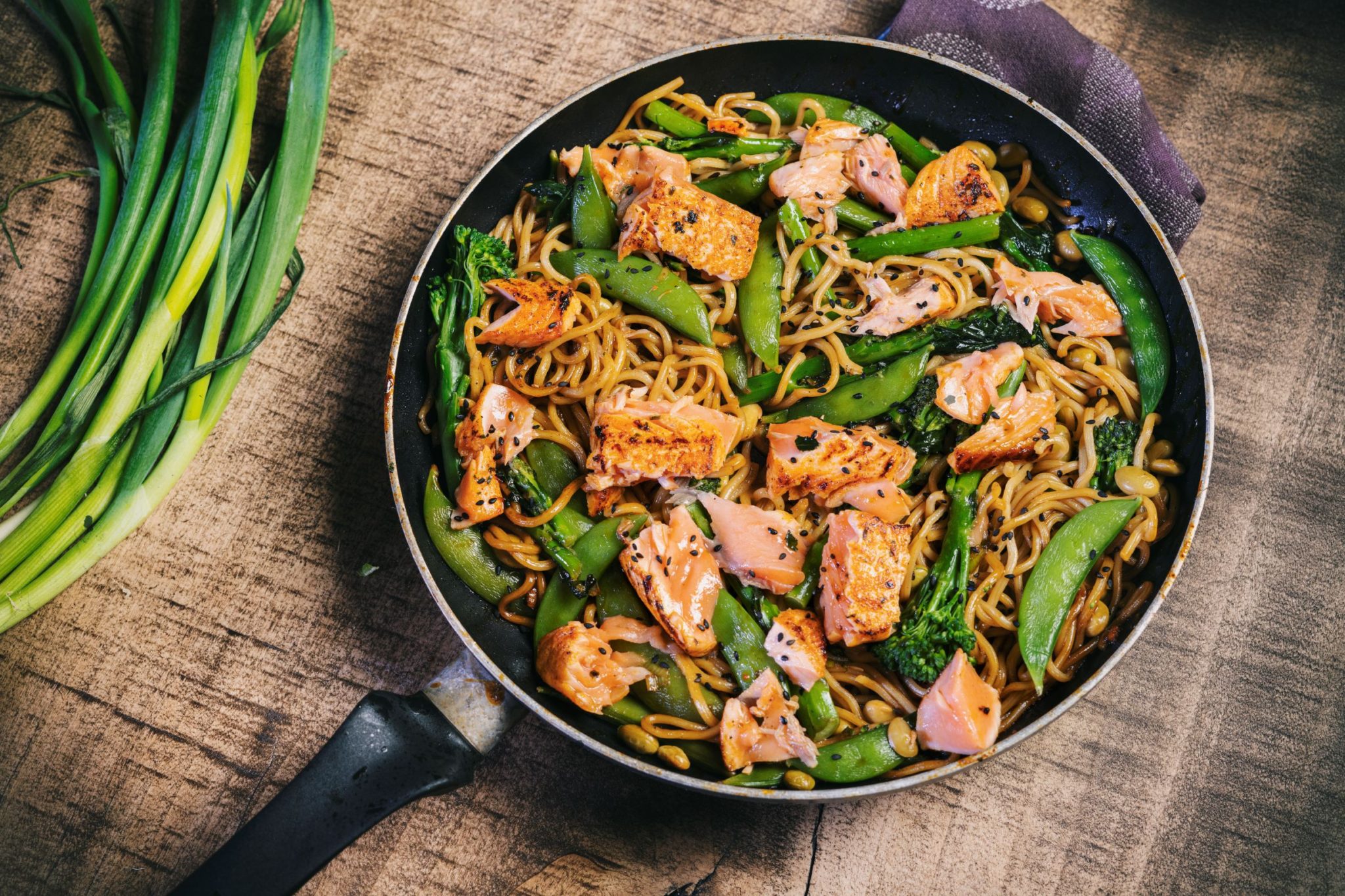 Zalm met noedels teriyaki - Freshly Fish