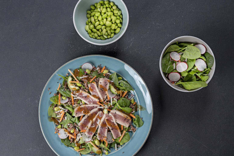 Zwaardvis recept: Gegrilde vis met aardappelen en salade - Freshly Fish